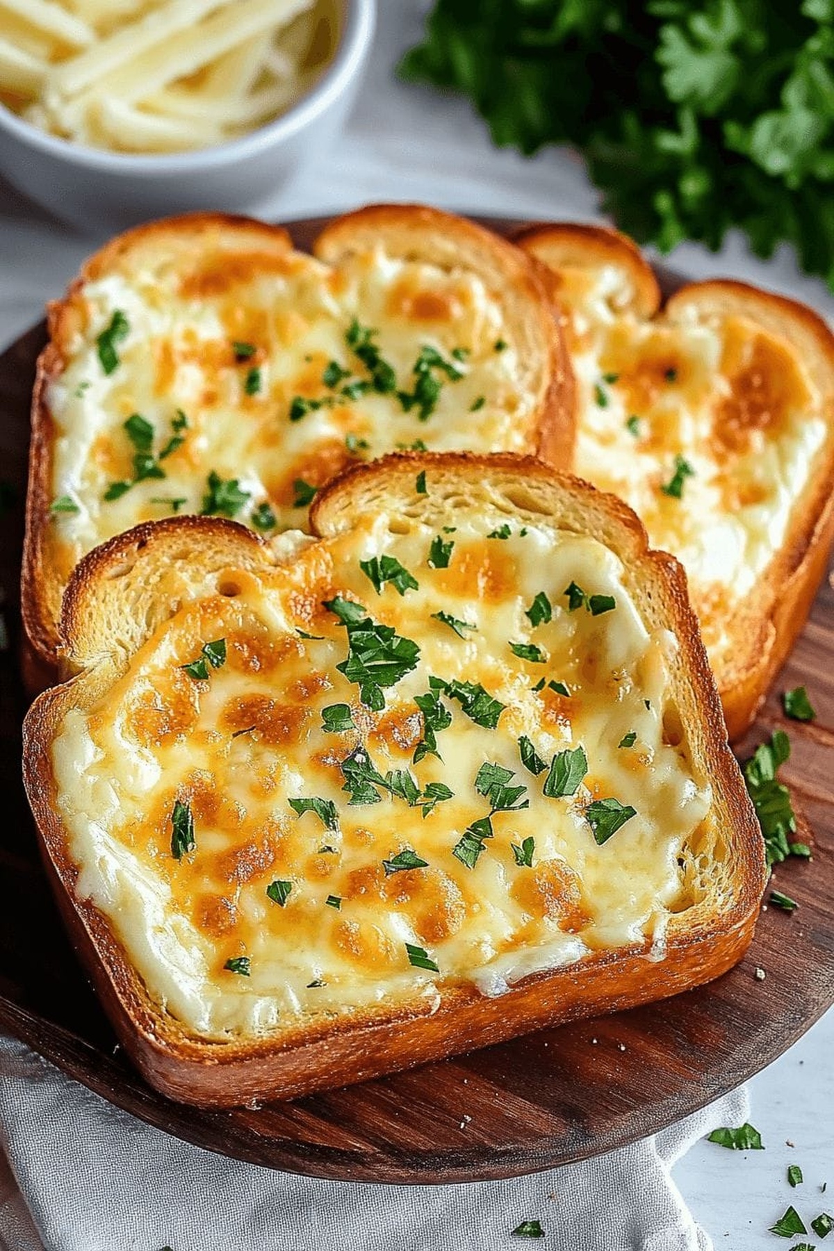 Must-Try Homemade Texas Toast Recipe for Gatherings - Beard and Bonnet